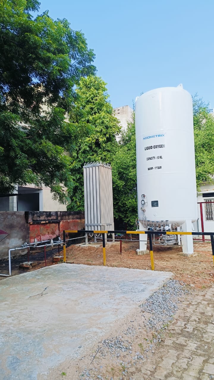 10 kL Cryogenic Liquid Medical Oxygen Vertical Storage Tank