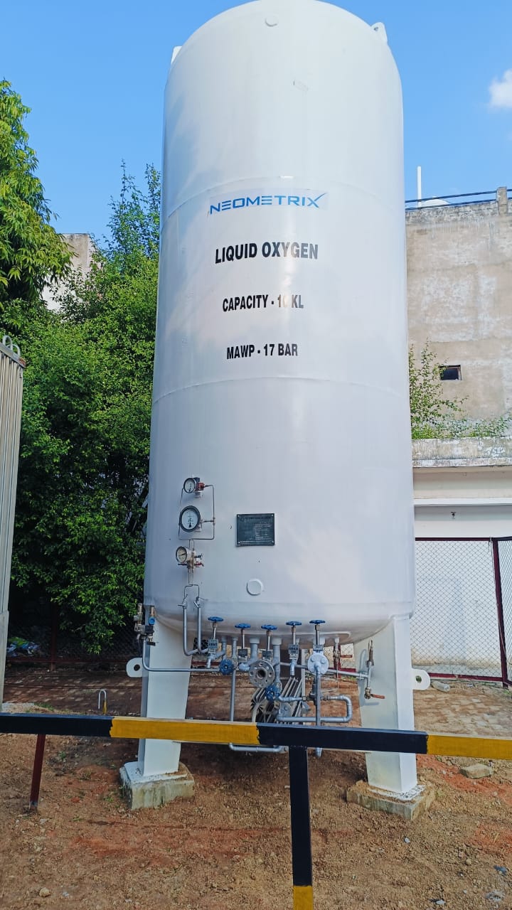 10 kL Cryogenic Liquid Medical Oxygen Vertical Storage Tank